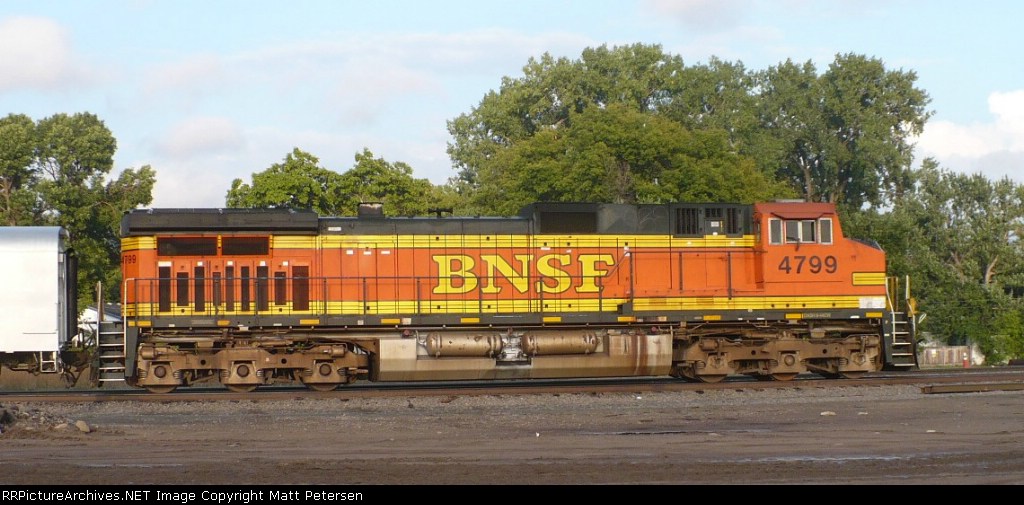 BNSF 4799
